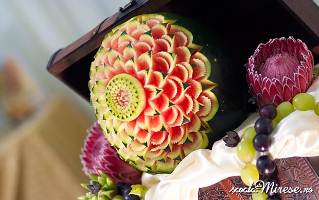 5 lucruri de stiut despre sculpturile in fructe - Organizare nunta ...